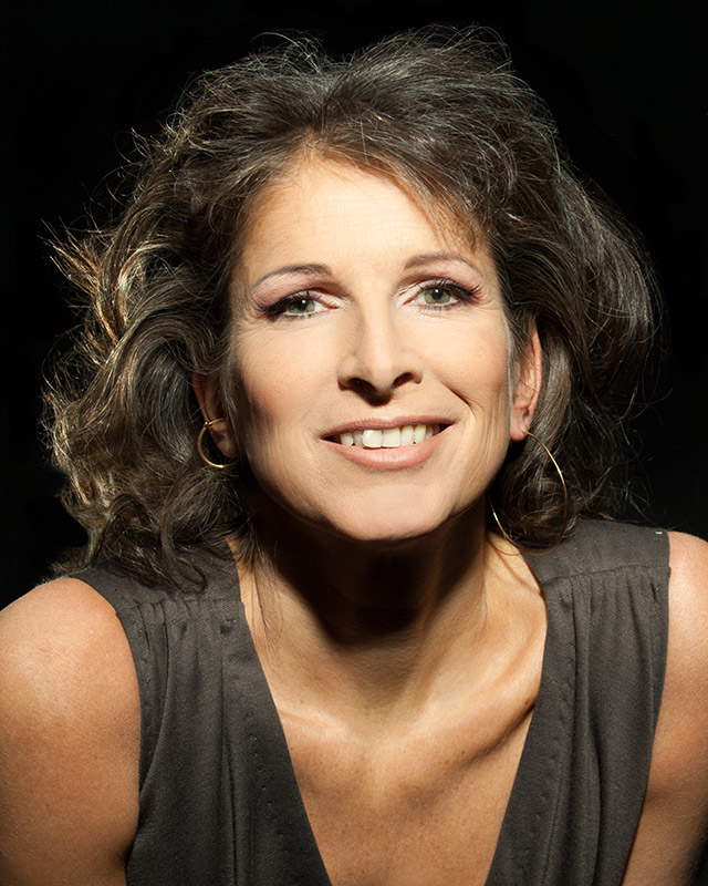 Nicola Beller Carbone , soprano - Agence Massis Opéra